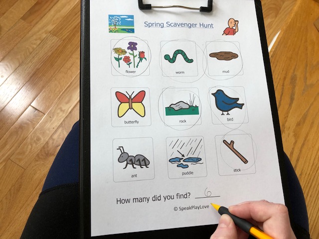 Spring Scavenger Hunt (free printable) for Preschoolers and Toddlers ...